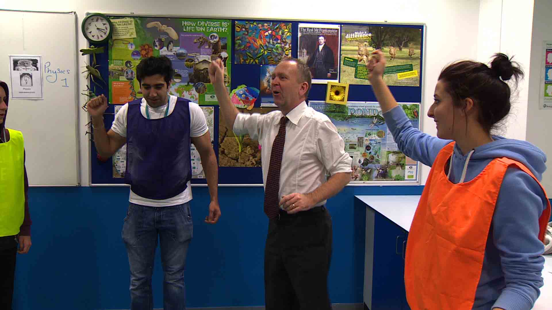 Singing FE lecturer shortlisted for $1m best teacher in world prize