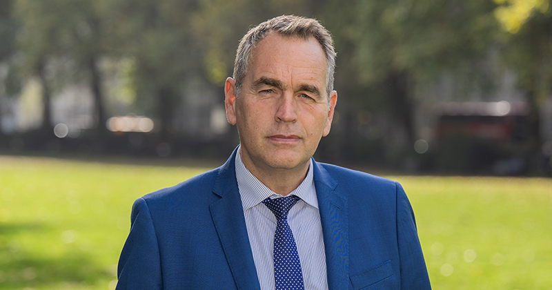 Profile: Lee Elliot Major