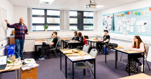 FE college 14-16 provision: stepping in where schools fail