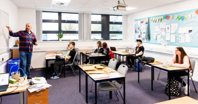 FE college 14-16 provision: stepping in where schools fail